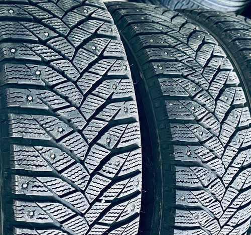 Triangle IcelynX TI501 215/70 R16