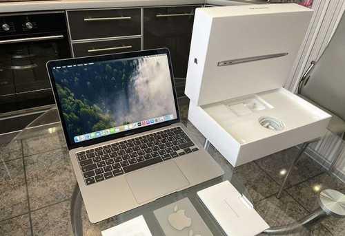 Apple MacBook Air M1/8/256 RU/A 1 цикл