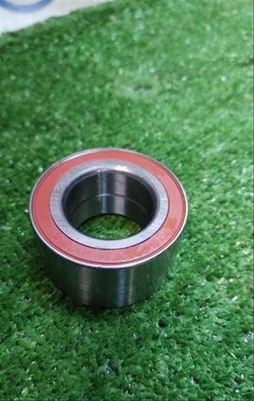 Подшипник ступицы передний Passat Amulet Golf