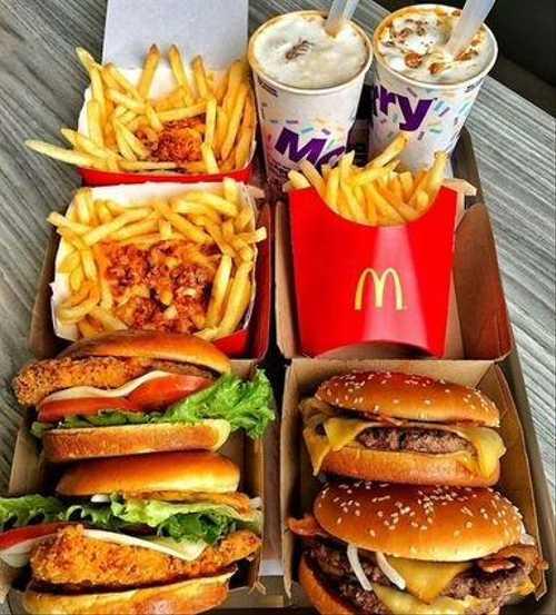 Макдоналдс: стакан, бургер, картофель, кола