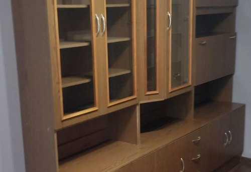 Три отдельных шкафа от стенки (идиально для дачи)