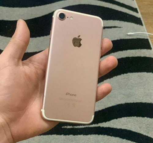 iPhone 7, 32 ГБ