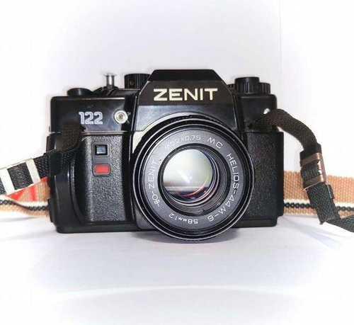 Плёночный фотоаппарат “zenit 122”