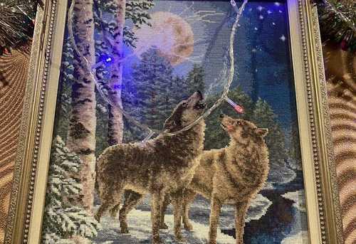 Картина с волками в раме
