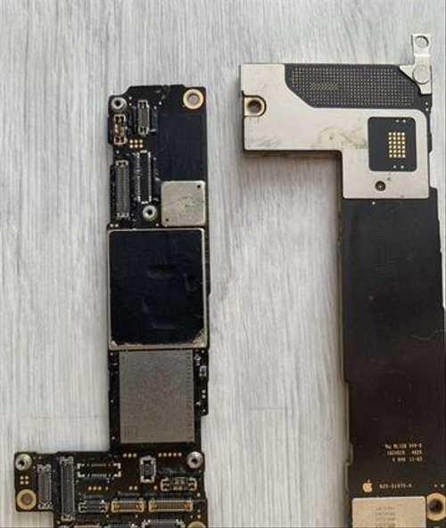 Материнская плата iPhone 12