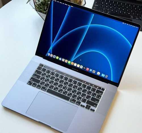 Apple MacBook Pro 16 2021 i7 16/512GB Radeon 5300M