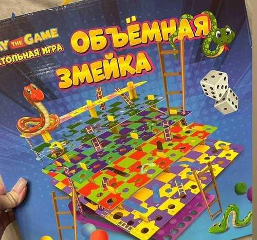 Игра настольная объёмная "Змейки и лестницы"