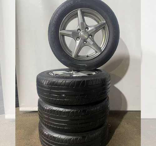 Колеса в сборе на литых дисках 195/65 r15