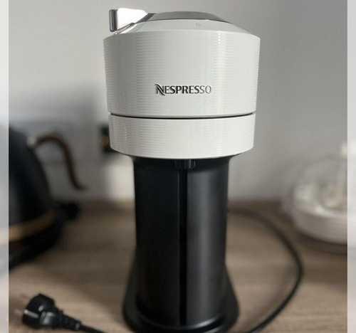 Кофемашина Nespresso ENV120W