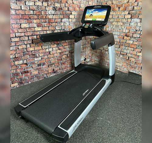 Беговая дорожка Life Fitness Elevation 95T Discover SE