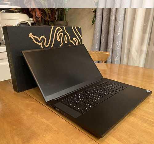 Razer blade 15 2020 i7 512Gb