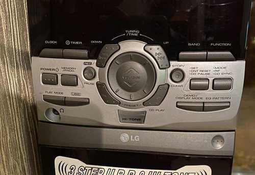 Кассетный магнитофон LG с CD проигрывателем