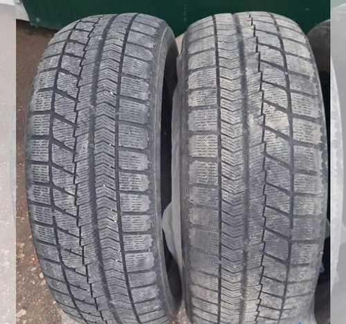 Bridgestone Blizzak VRX 225/60 R17