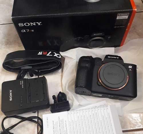 Sony a7R iv body (ilce-7RM4) отличная 61мп камера