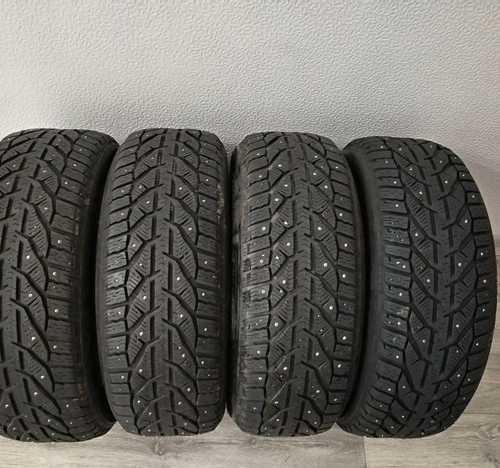 Kormoran Stud 2 215/55 R17 98T