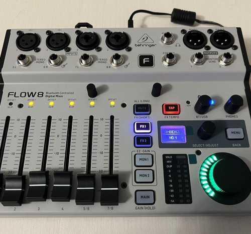 Микшерный пульт behringer flow 8