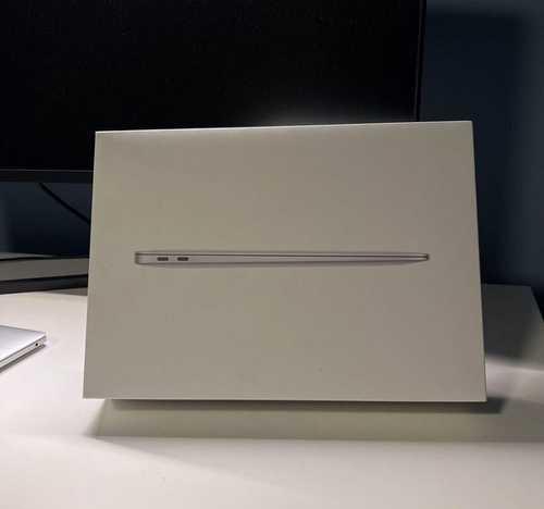 Коробка от Apple MacBook Air M1