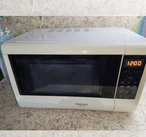 Микроволновка Hotpoint Ariston