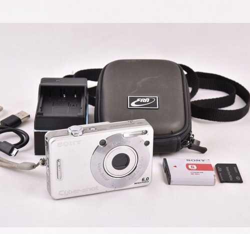 Фотоаппарат Sony DSC-W50 6 Мпикс, 3-x зум Y2K