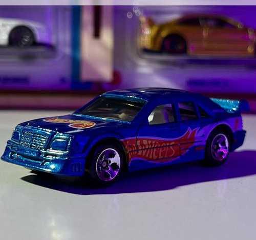 Hot Wheels "Mersedec C-class 1997"