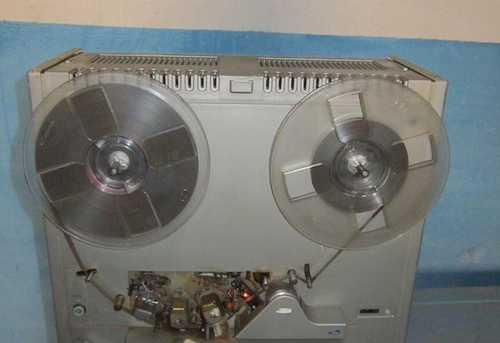 Катушечный магнитофон "Орбита"106 (СССР)