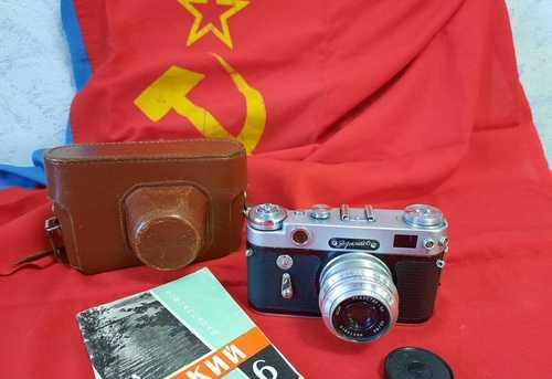 Плёночный фотоаппарат СССР Зоркий-6
