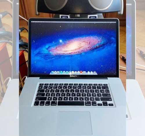 Apple macbook pro 17 late 2011