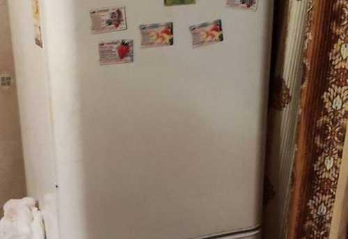 Холодильник Indesit C138G.016