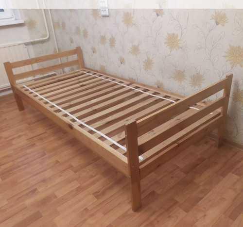 Кровать деревянная IKEA