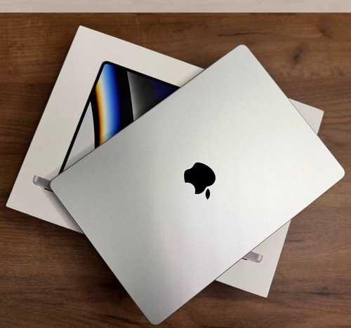 Apple MacBook Pro M1 Pro 14 16/512