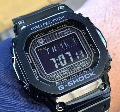 Часы Casio G-Shock GMW-B5000GD-1