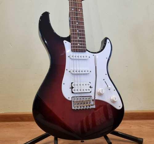 Электрогитара Yamaha Pacifica 112J