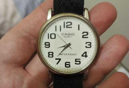 Часы Casio Quartz