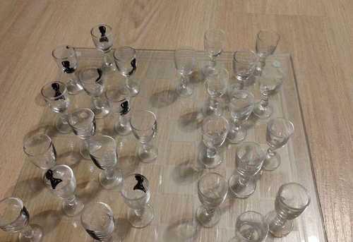 Шахматная доска с рюмками-шашками для выпивки