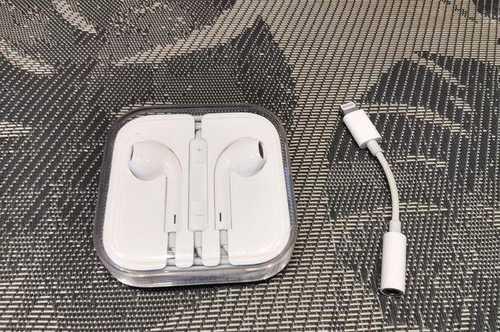 Apple EarPods (3.5 mm) белый + Lightning (Лайтинг)