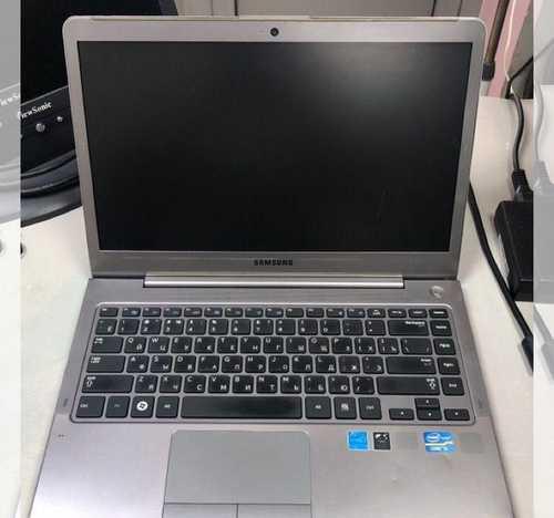 Ноутбук Samsung NP530U4B тонкий, 8 Гб, HDD 500 Гб