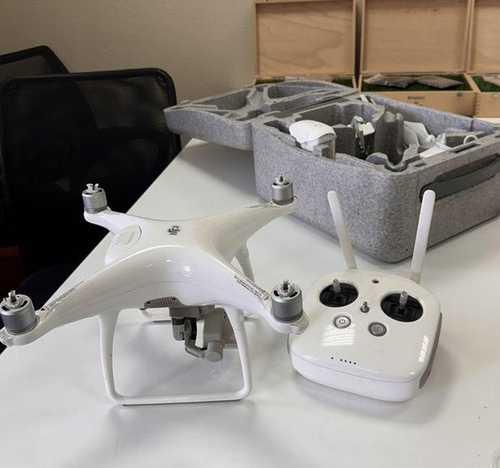 Квадрокоптер dji phantom 4