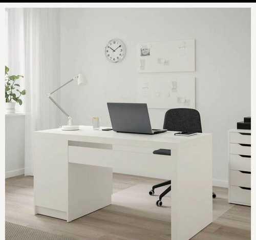 Стол IKEA malm