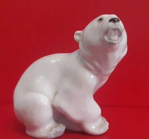 Фарфоровая статуэтка Белый медведь лфз 1956 г