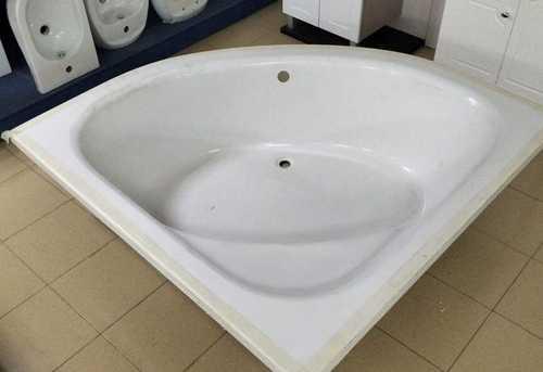 Акриловая ванна Vitra 150х150 см