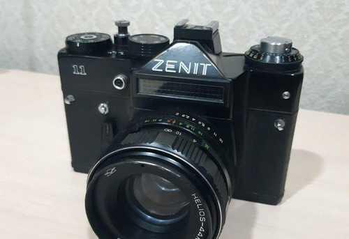 Фотоаппарат Зенит 11 с объективом Helios-44M-4