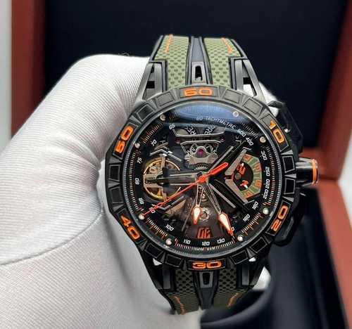 Часы Roger Dubuis