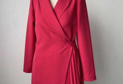 Платье женское розовое на выход или в офис