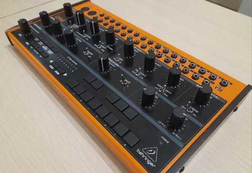 Синтезатор behringer crave