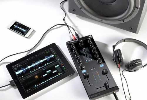 Native instruments Traktor Z1