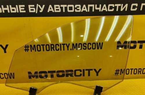 Стекло переднее левое Mercedes-Benz W220 M113.991