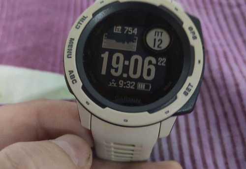 Часы garmin instinct