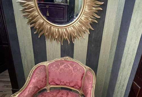 Старинное антикварное кресло. Франция Италия