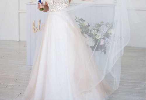 Свадебное платье +фата,клатч,чехол,кольца под юбку