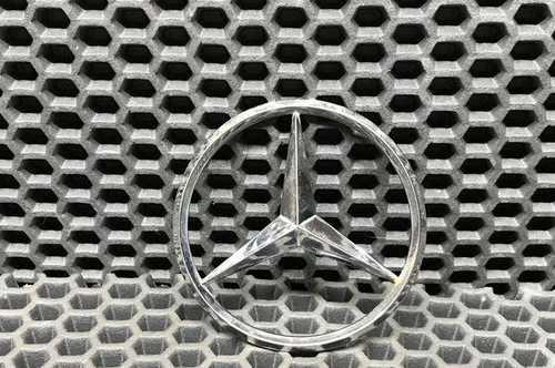Эмблема mercedes в наличии